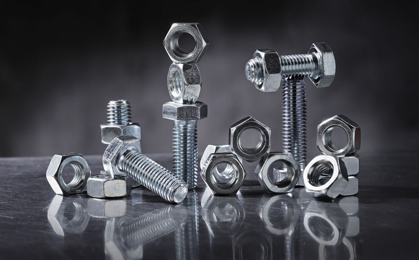 Kiedy nierzadko wykorzystywane są śruby specjalne? - AdventureElement.pl